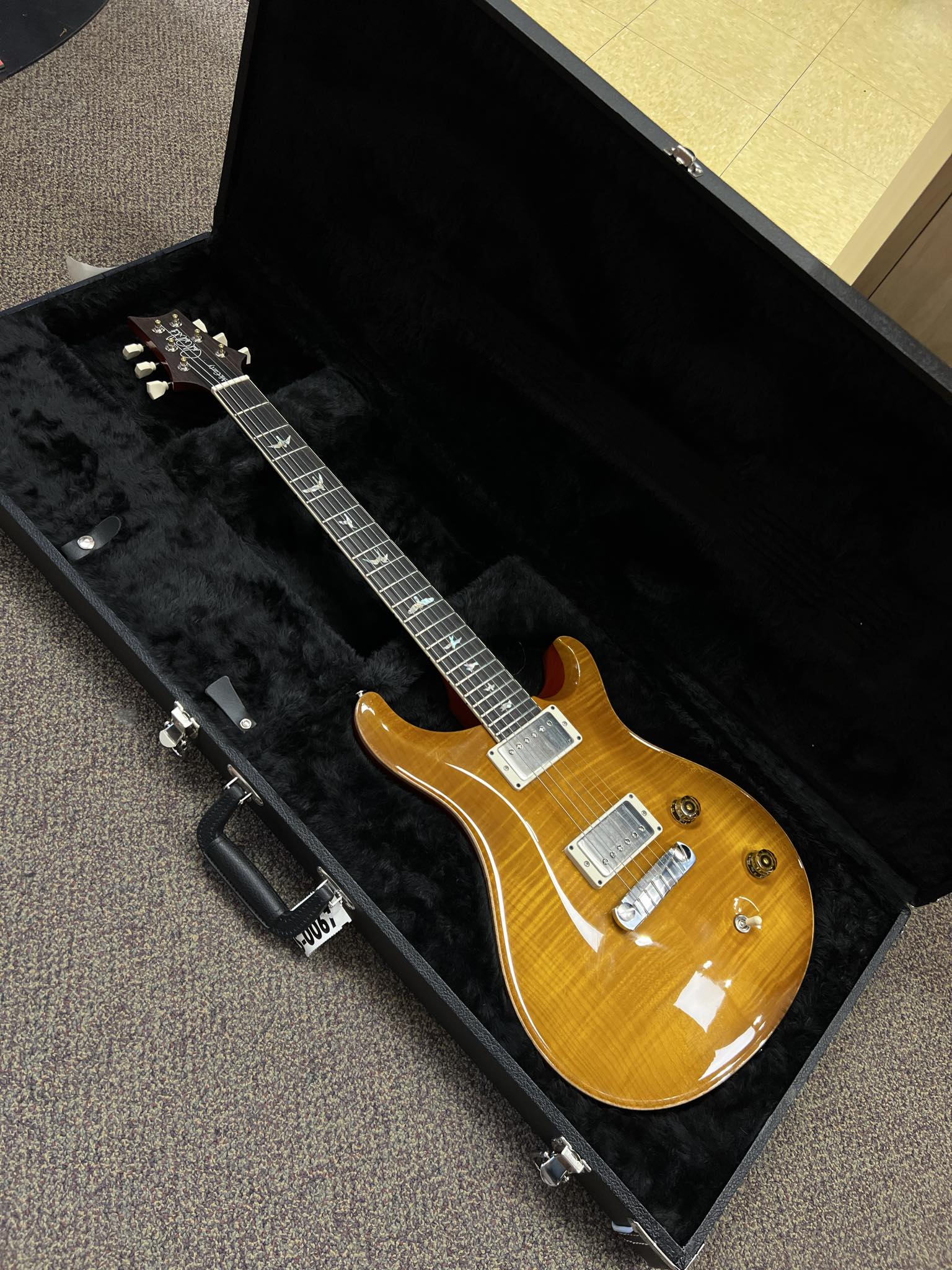 CMVictor - G. PRS Core McCarty - McCarty Sunburst Usagé